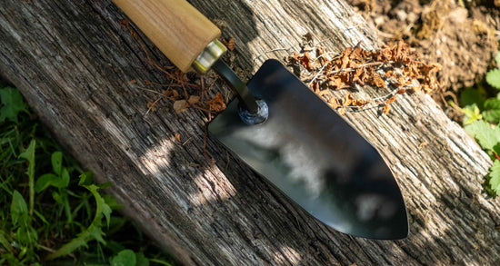 Kondo Seisakusho Transplanting Trowel - Small – SharpEdge