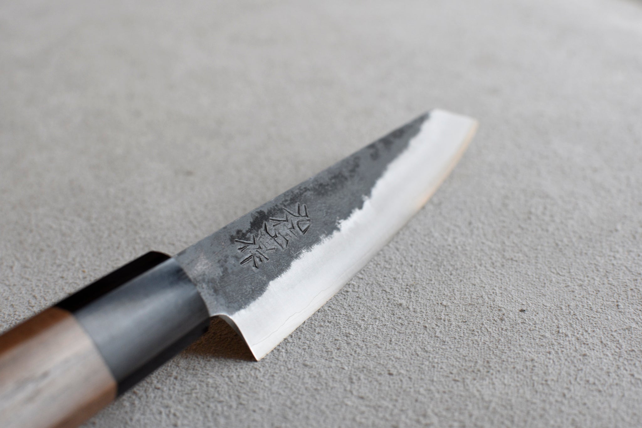 ZDP-189 Petty Black 135mm (5.3") – SharpEdge